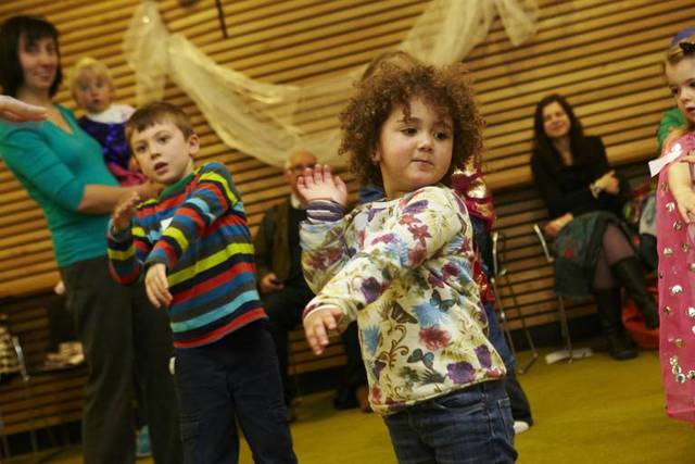 Pop-up Performance: BSL - Drop-in at · V&A