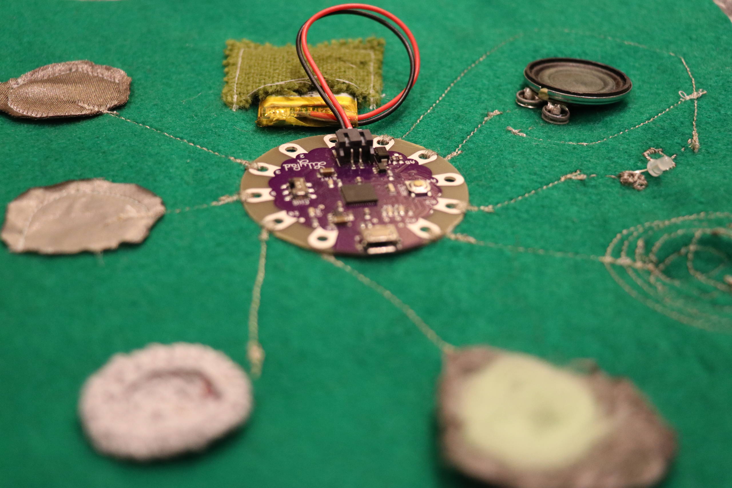 Introduction to e-textiles: make a sensory object - Workshop at · V&A