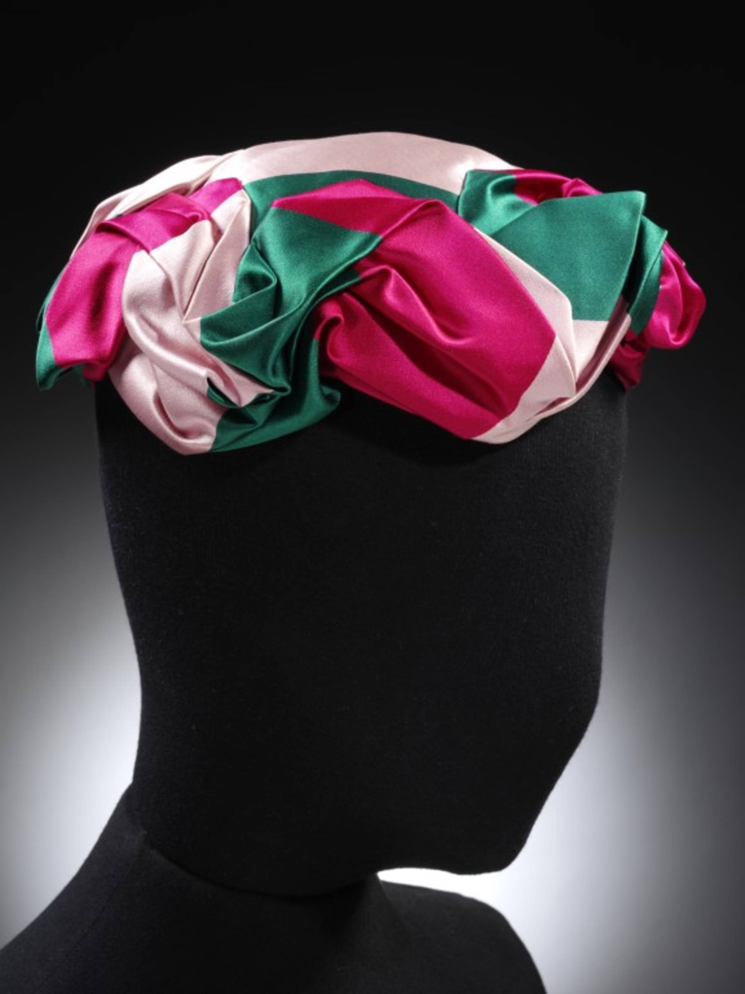 Elsa Schiaparelli – Explore the Collections · V&A
