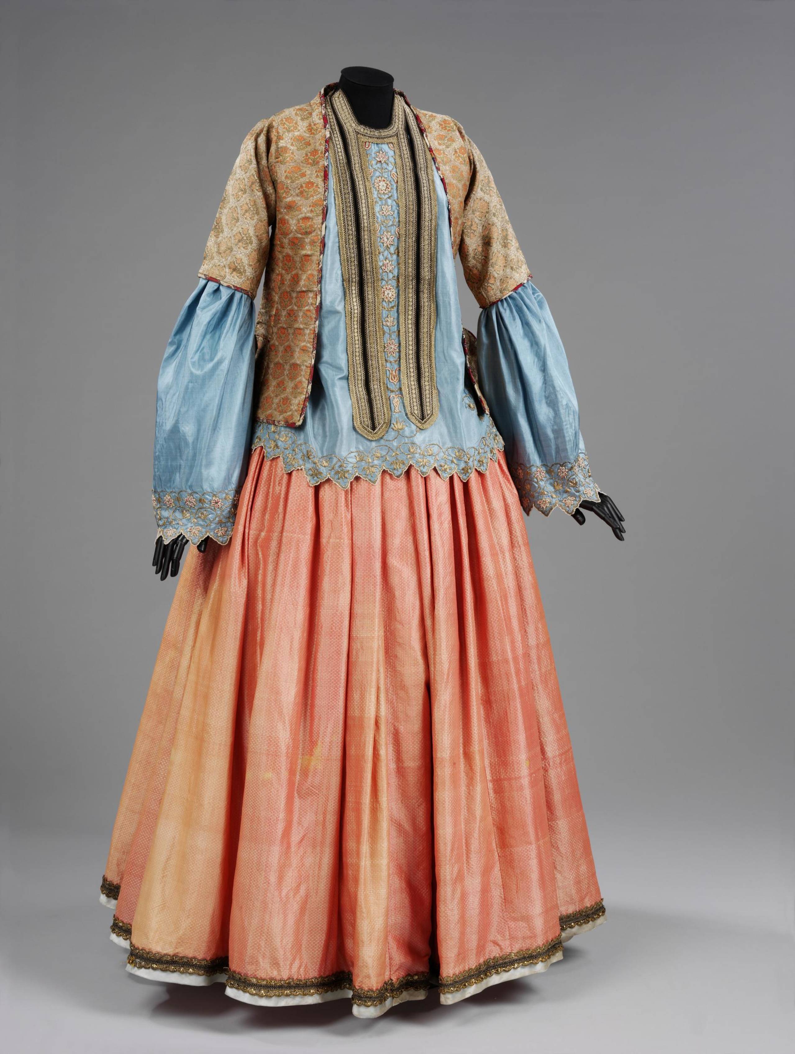 Epic Iran - Exhibition · V&A