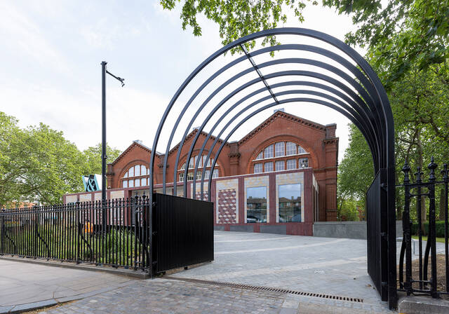 Young V&A – visual story · V&A