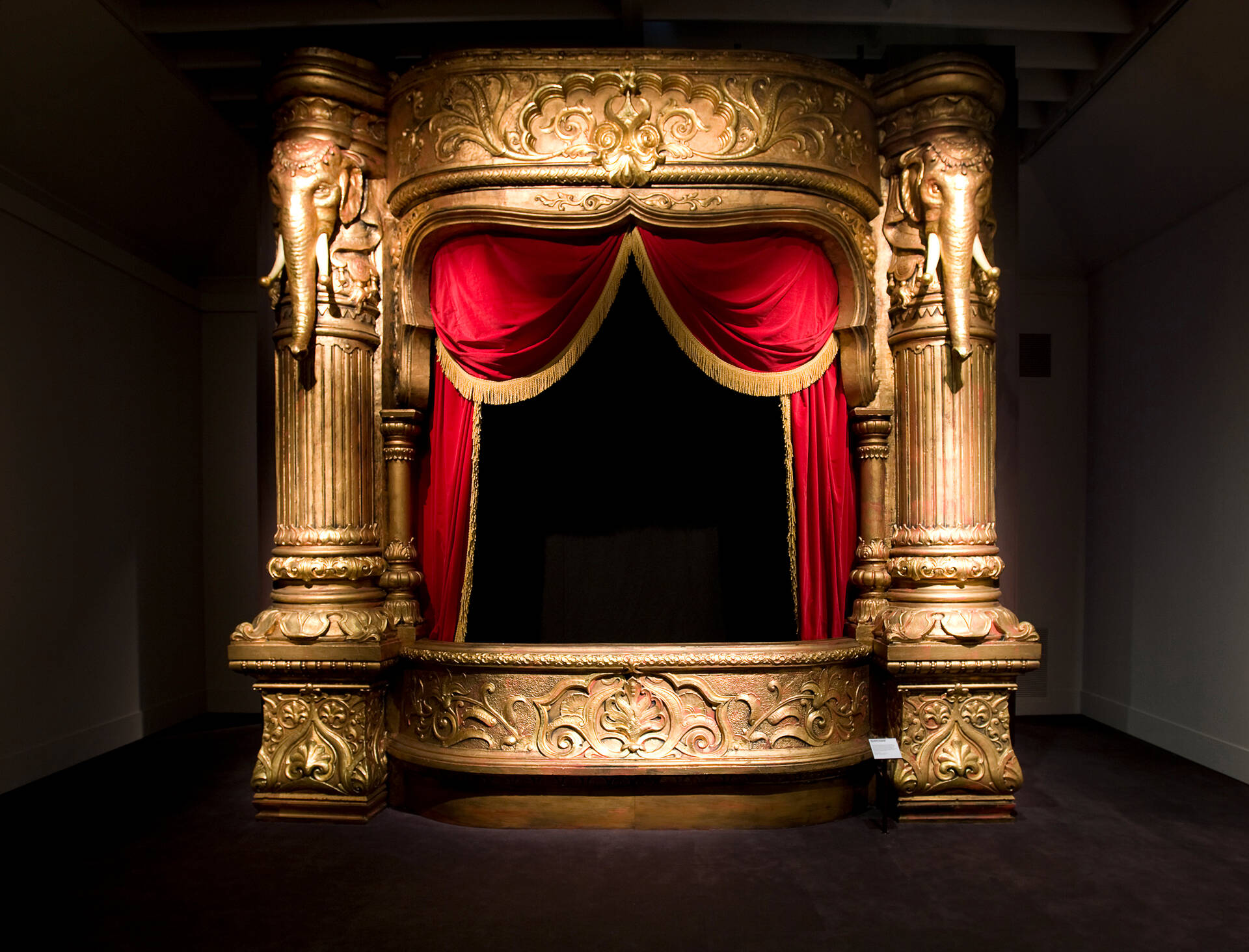 Explore the Collections · V&A