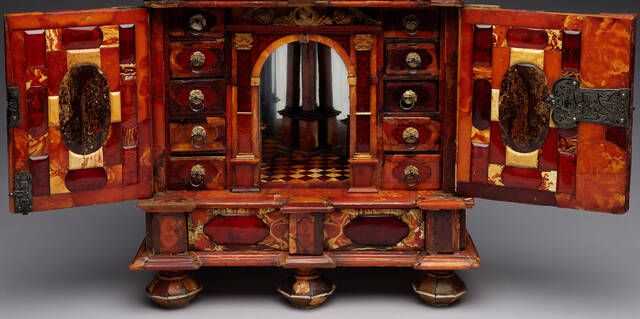 Revealing the secrets of an amber cabinet · V&A