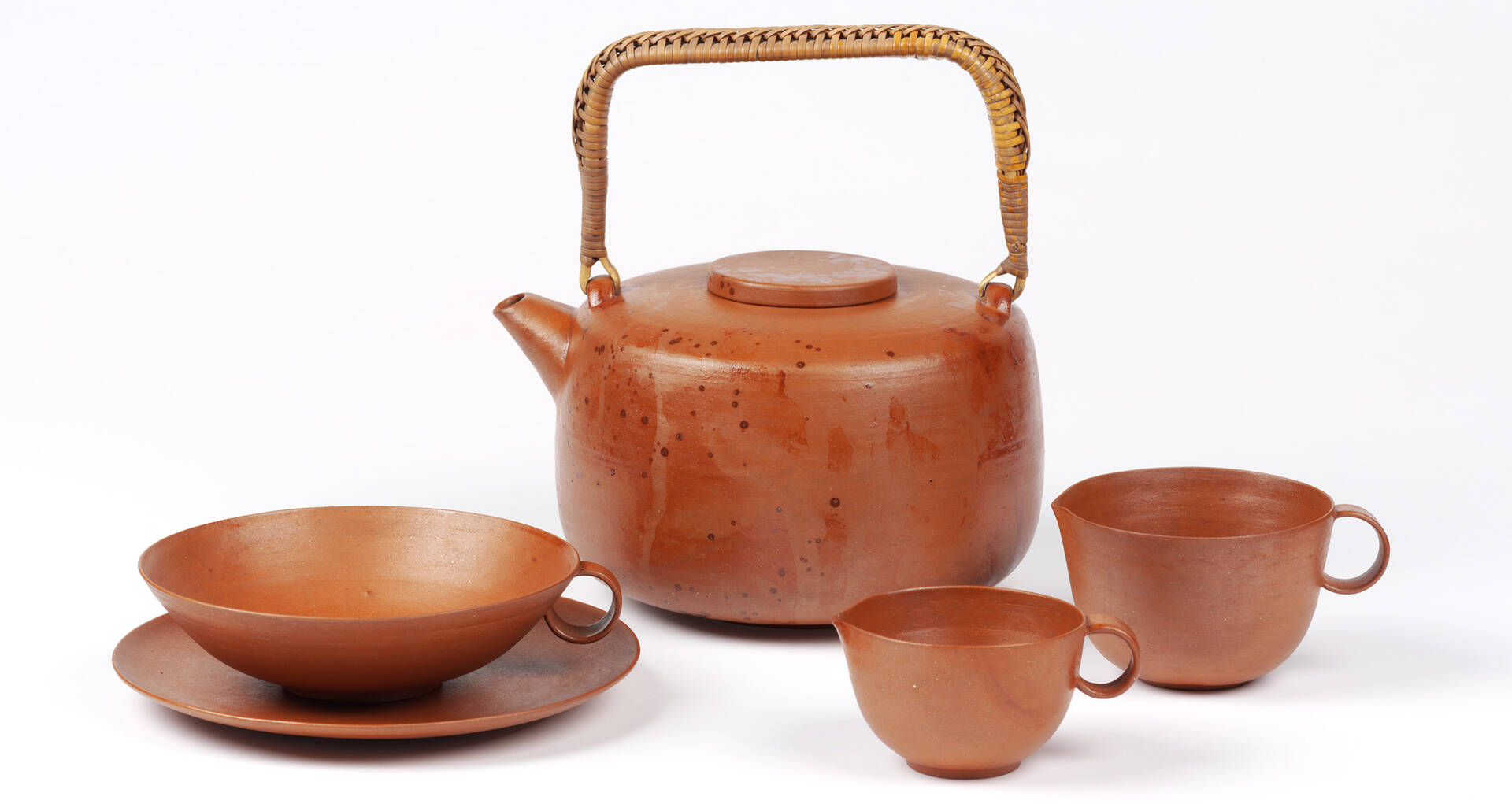 Lucie Rie: a Modernist revolution in British studio ceramics · V&A