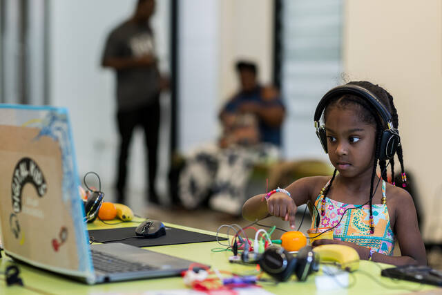 Digital Kids: Draw it, Move it! - Drop-in at V&A South Kensington · V&A